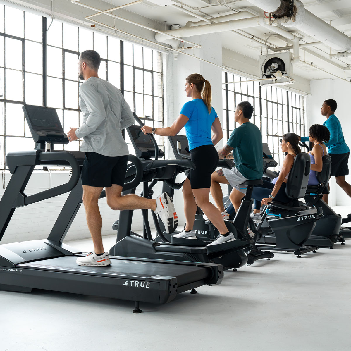 全新TRUE Cardio 系列 -TRUE Fitness - 商用健身器材