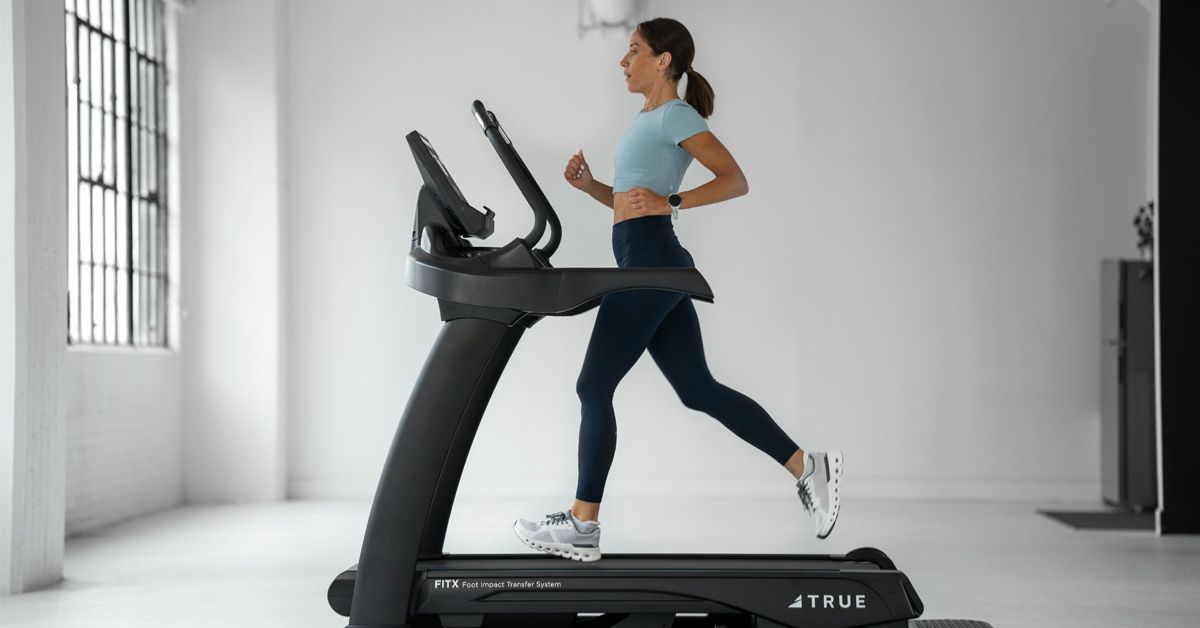 如何在跑步机上进行 HIIT 锻炼？